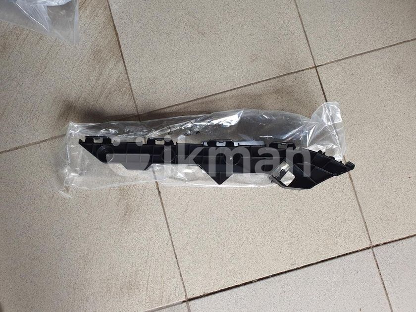 Toyota Corolla 141 Rear Bumper Retainer for Sale in Boralesgamuwa | ikman