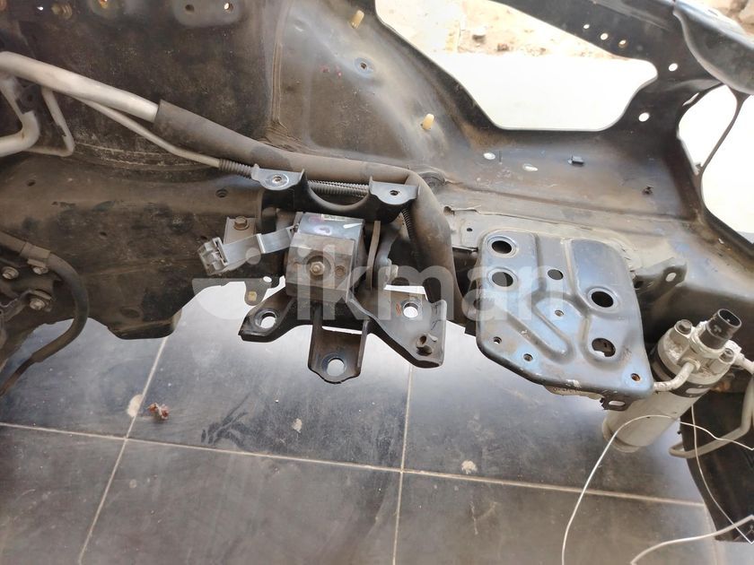 Toyota Corona Carina 190 Gear Box Mount LHS for Sale in Nugegoda | ikman