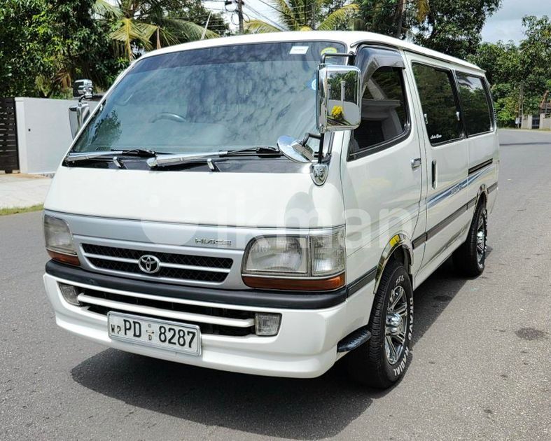 Toyota Dolphin SUPE GL LONG TUCH AC 2002 | Kurunegala City | ikman