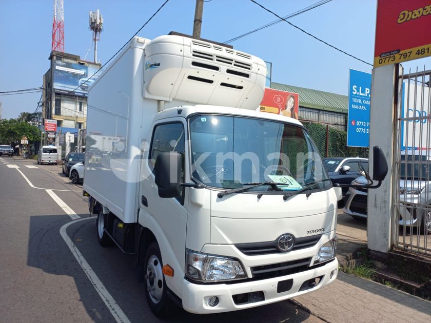 Toyota Dyna Auto Minus 30 Plugin 2016 | Kadawatha | ikman