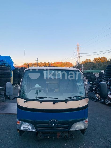Toyota Dyna Dutro Cabin 550000/= for Sale in Kotte | ikman
