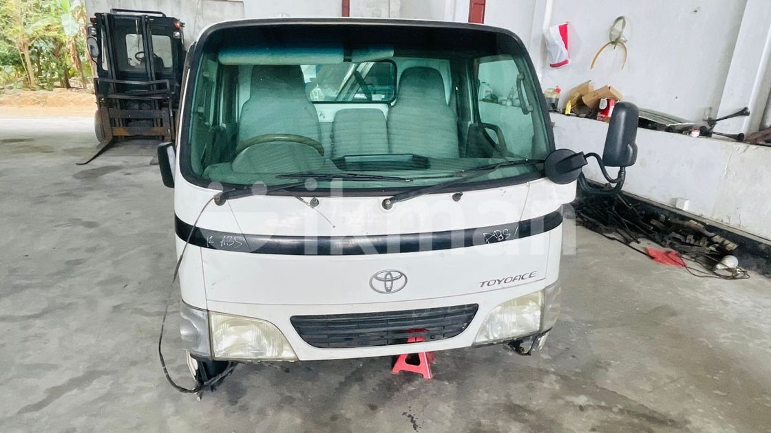 Toyota Dyna Lorry Cabin Dutro 12V Normal for Sale in Kurunegala City ...