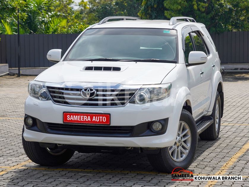 Toyota Fortuner DIESEL 2013 for Sale in Nugegoda | ikman