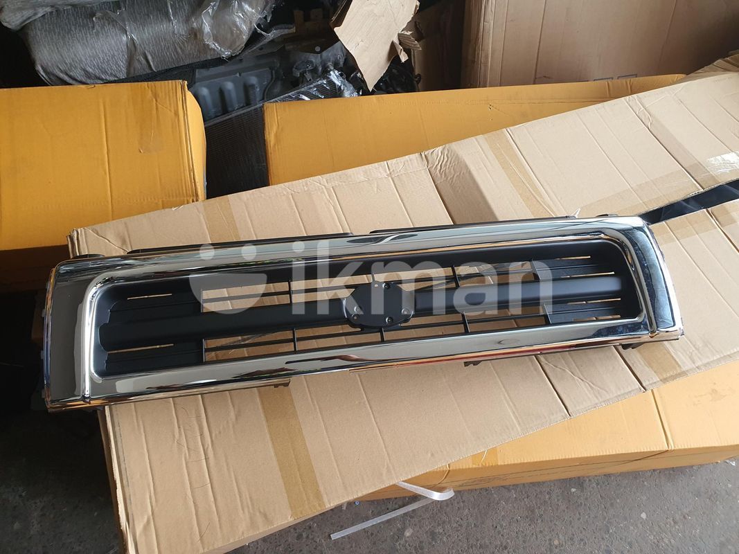 Toyota Hilux LN107 Shell Grille in Boralesgamuwa | ikman