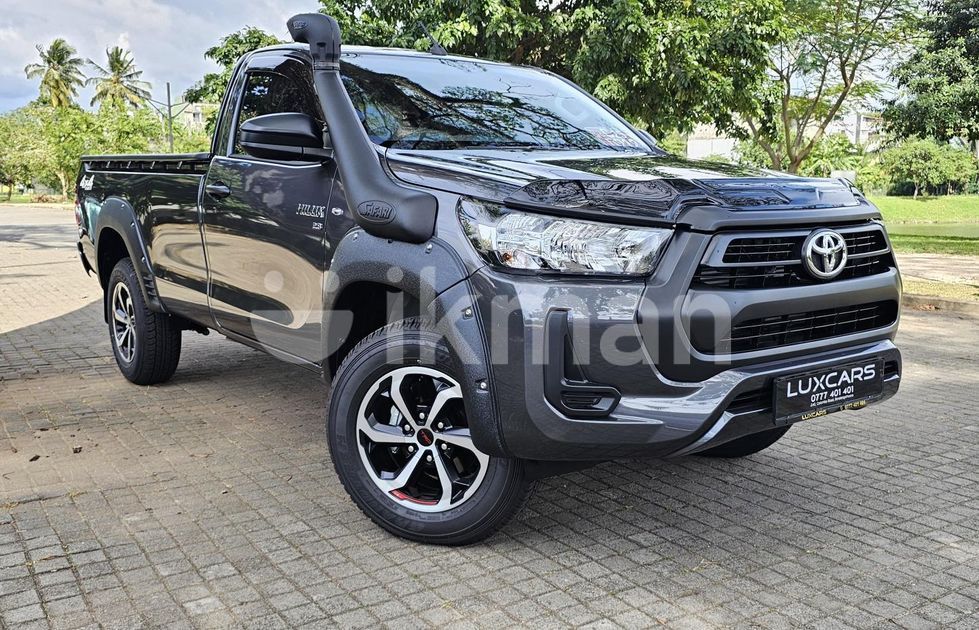 Toyota Hilux REVO SINGLE CAB 4*4 2025 විකිණීමට | කොහුවල | ikman