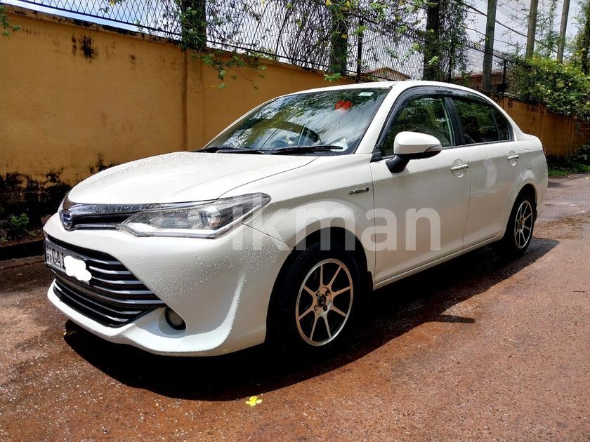 Toyota Hybrid Axio Car For Rent in Nugegoda | ikman