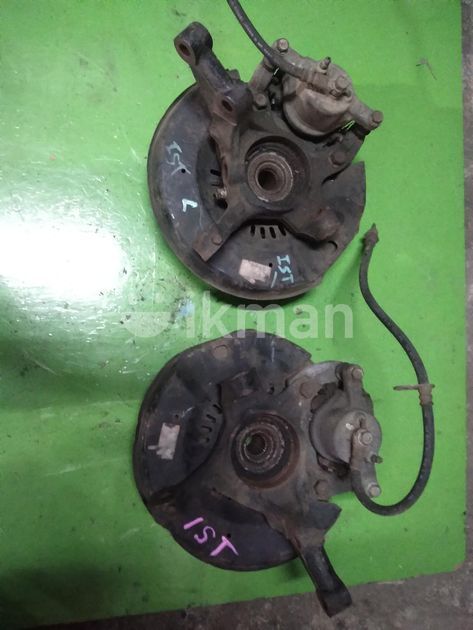 Toyota IST NCP60 Hub Disk Caliper Set for Sale in Maharagama | ikman