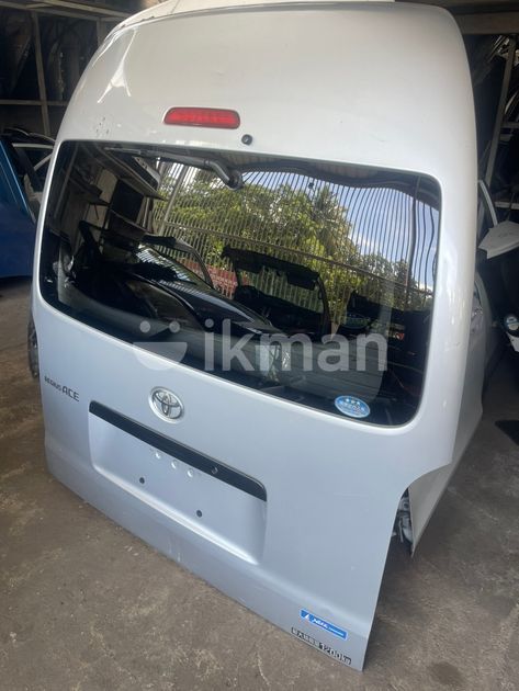 Toyota KDH High Roof Dicky Door for Sale in Mawathagama | ikman