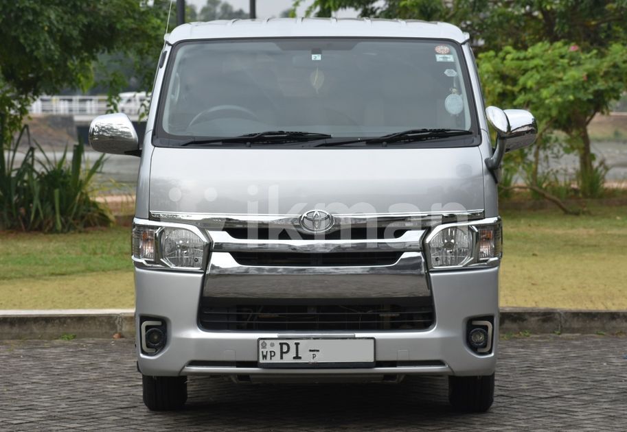 Toyota KDH TRH GL 2015 | බොරලෙස්ගමුව | ikman