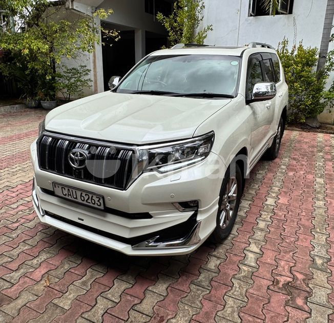Toyota Land Cruiser Prado 2017 for Sale in Wennappuwa | ikman