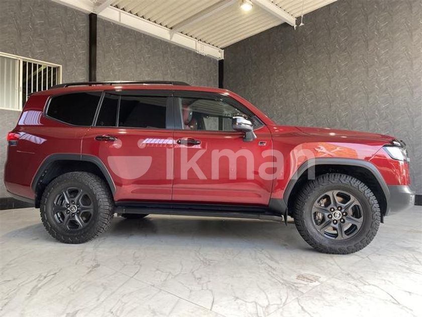 Toyota Land Cruiser Prado lc300 GR sport 2025 for Sale in Kohuwala | ikman