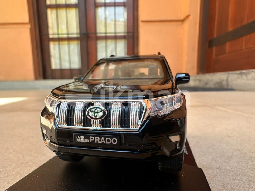 Toyota Land Cruiser Prado VX Model Car for Sale in Maharagama | ikman