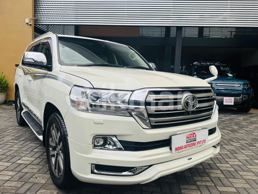 Toyota Land Cruiser Sahara LC200 VX V8 2016 for Sale in Kaduwela | ikman