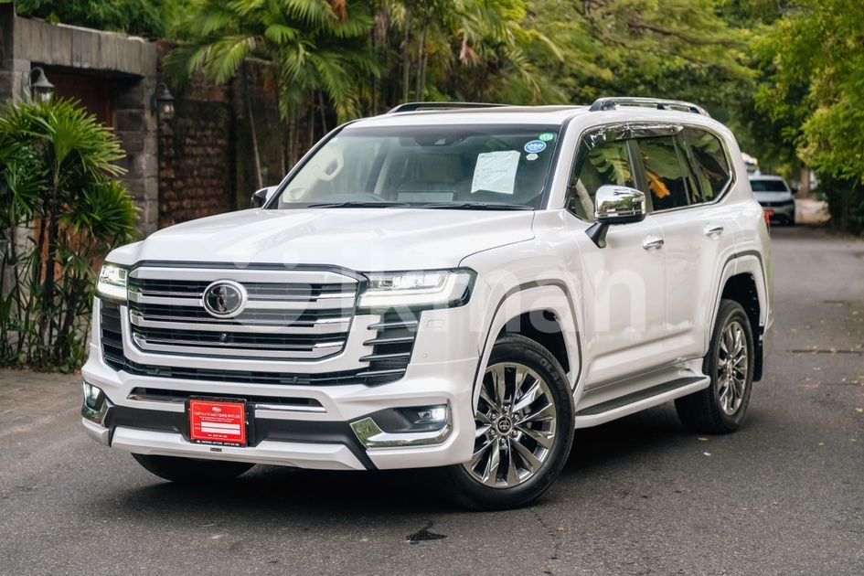 Toyota Land Cruiser Sahara LC300 ZX 2024 for Sale in Dehiwala | ikman