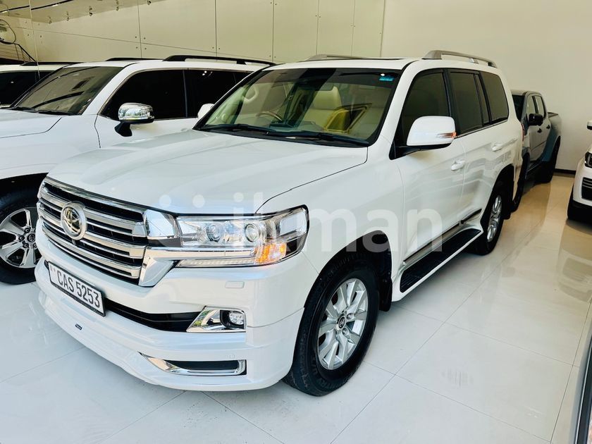 Toyota Land Cruiser Sahara V8 LC200 VX Diesel 2016 for Sale in Colombo ...