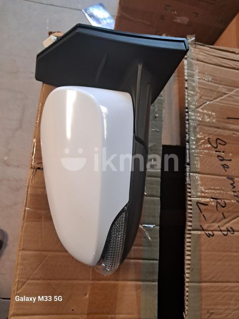 Toyota Premio 260 Side Mirror L R for Sale in Nugegoda | ikman