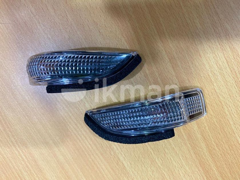 Toyota Premio Winker Mirror Light for Sale in Kohuwala | ikman