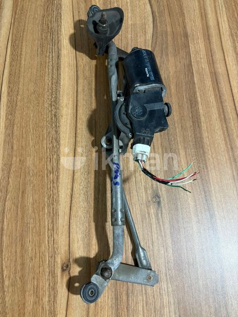 Toyota Prius 20 Wiper Inner Arm Set with Motor for Sale in Mawathagama ...