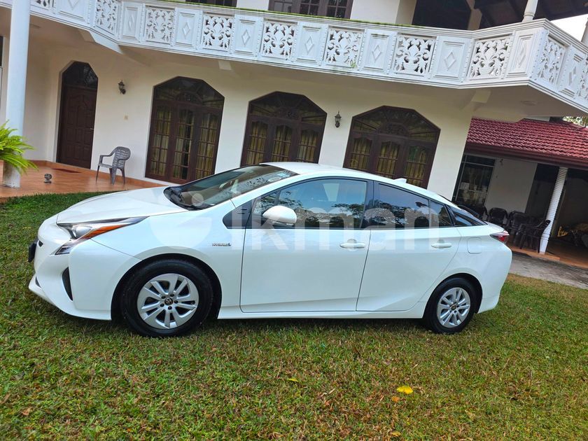 Toyota Prius 2016 4th gen for Sale in Ganemulla | ikman