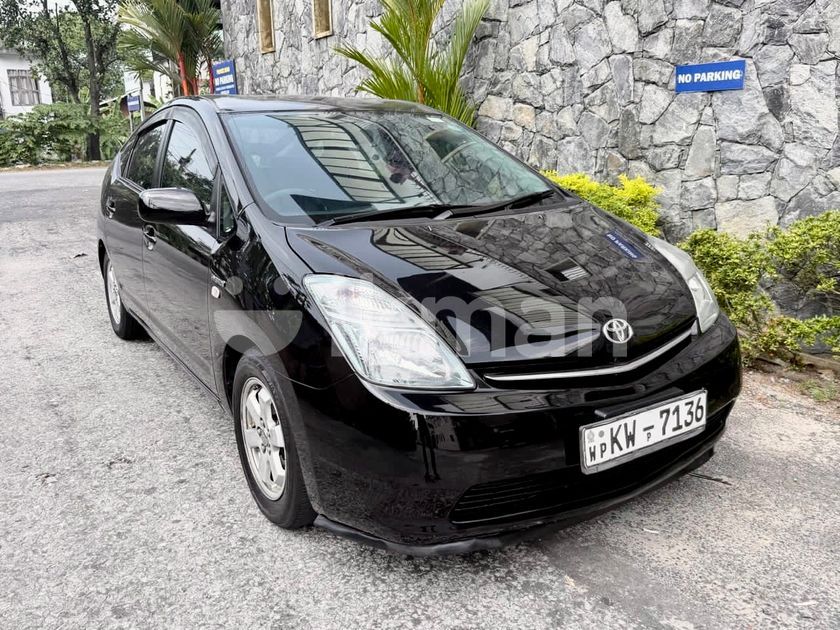 Toyota Prius 2nd Generation 2011 for Sale in Dehiwala | ikman