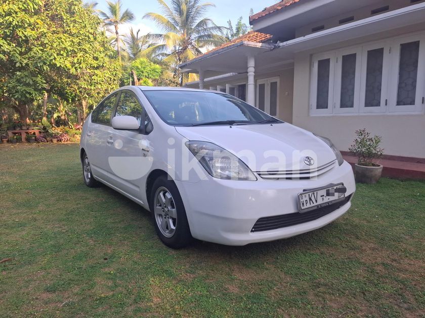 Toyota Prius 2nd Generation 2011 for Sale in Maharagama | ikman