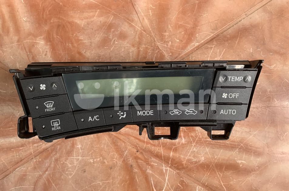 Toyota Prius 30 AC Control Panel Unit for Sale in Maharagama | ikman