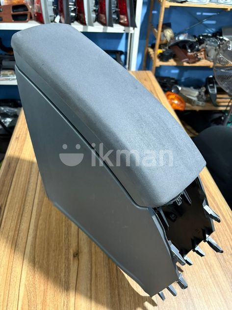 Toyota Prius 30 Arm Rest Center Console for Sale in Mawathagama | ikman