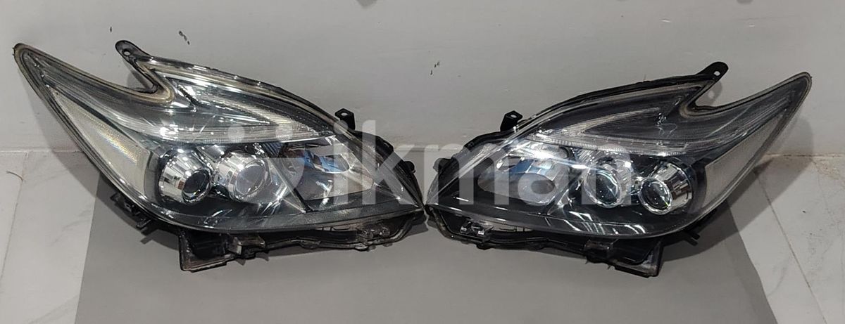 Toyota Prius 30 Upper LED head lamps for Sale in Boralesgamuwa | ikman