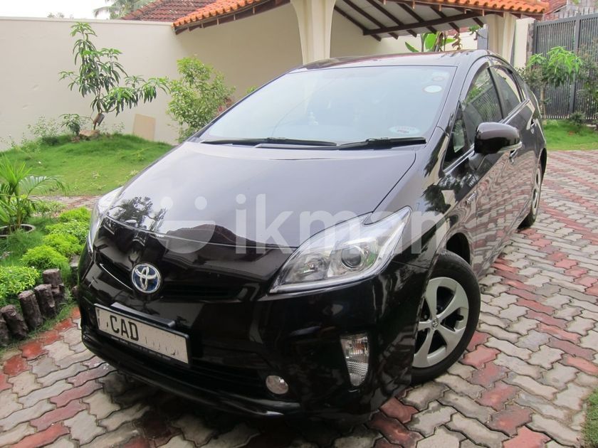 Toyota Prius 3rd Gen 2013 for Sale in Piliyandala | ikman