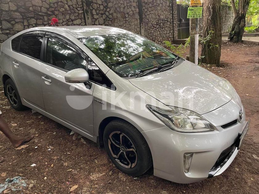 Toyota Prius 3rd Generation 2014 for Sale in Horana | ikman