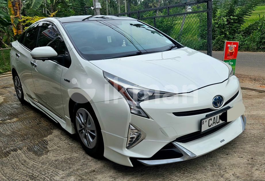 Toyota Prius 4th Gen 2016 for Sale in Piliyandala | ikman