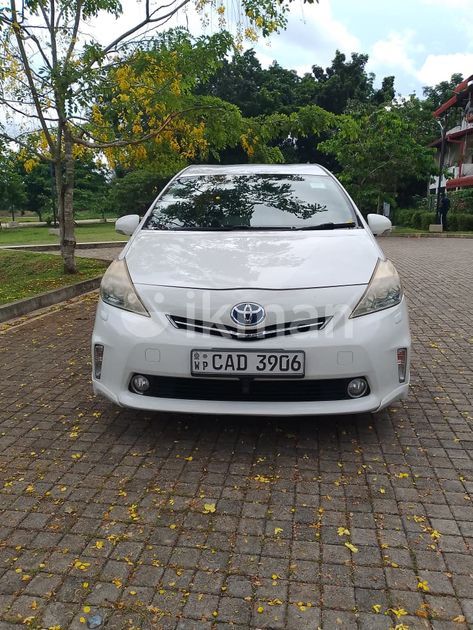 Toyota Prius Alpha Car for Rent in Maharagama | ikman