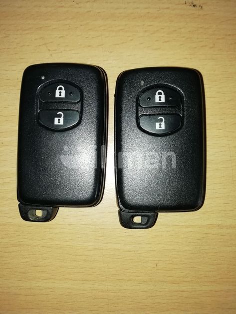 Toyota Prius Aqua Vitz Smart Key Programming in Nugegoda | ikman