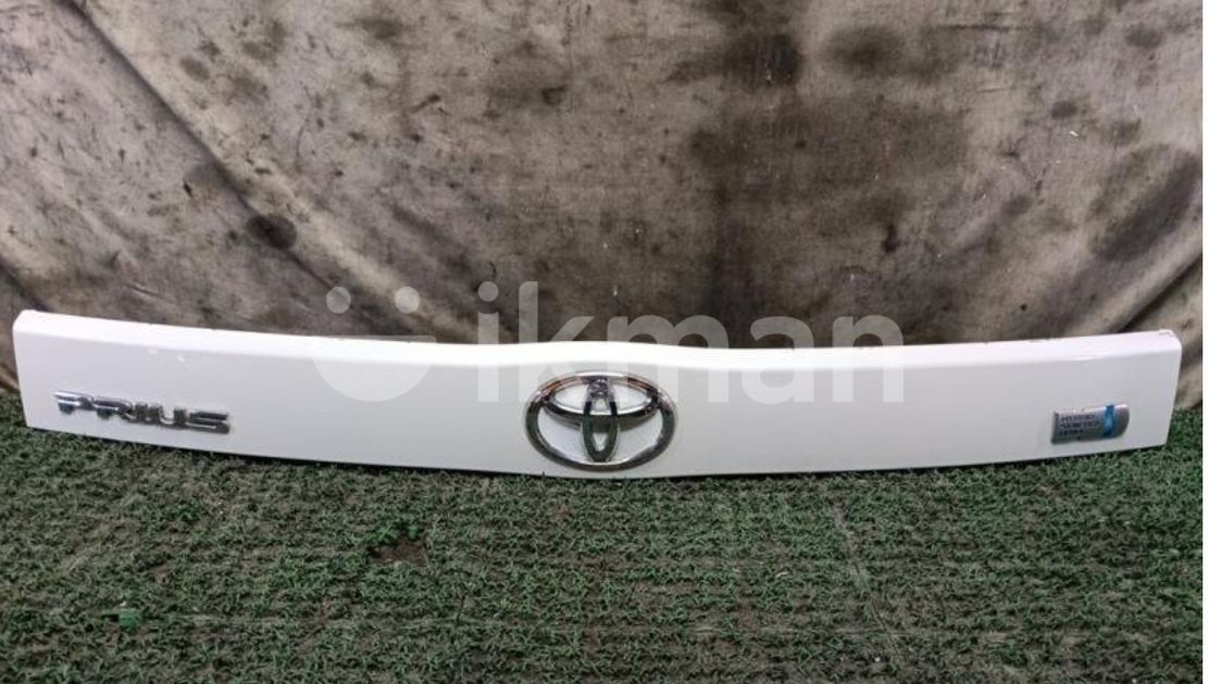 Toyota Prius badge Rear Hatch panel any color for Sale in Kalutara City ...
