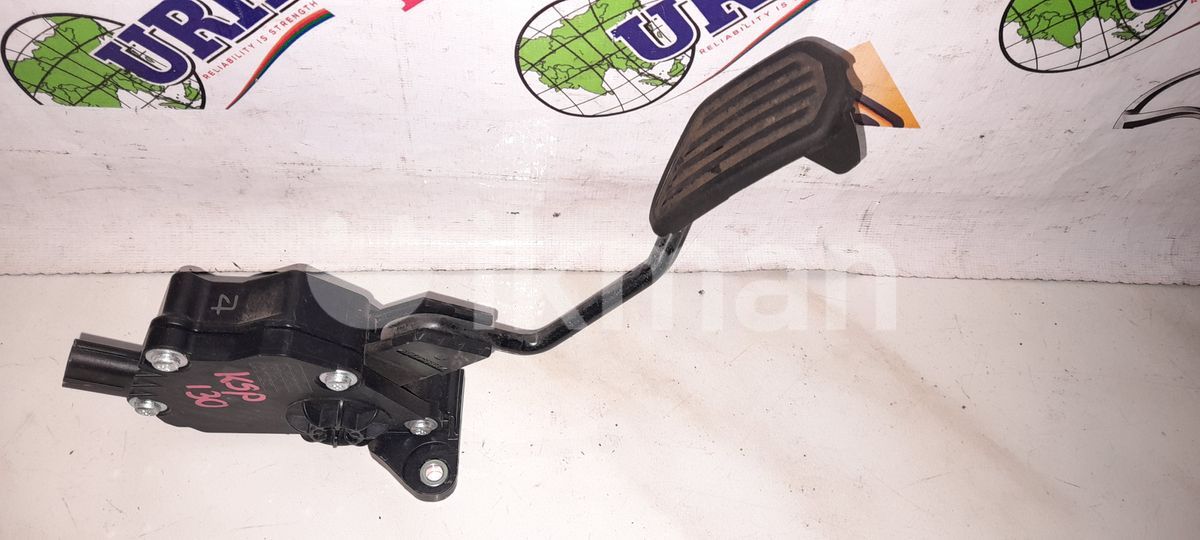 Toyota Prius NHW 20 Accelerator Paddle for Sale in Kottawa | ikman