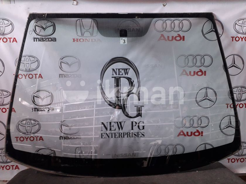 Toyota Prius NHW20 Windscreen Front for Sale in Kurunegala City | ikman