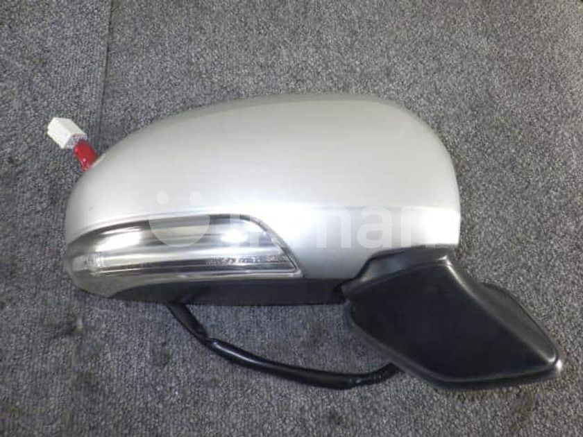 Toyota Prius ZVW30 Side Mirror for Sale in Nugegoda | ikman