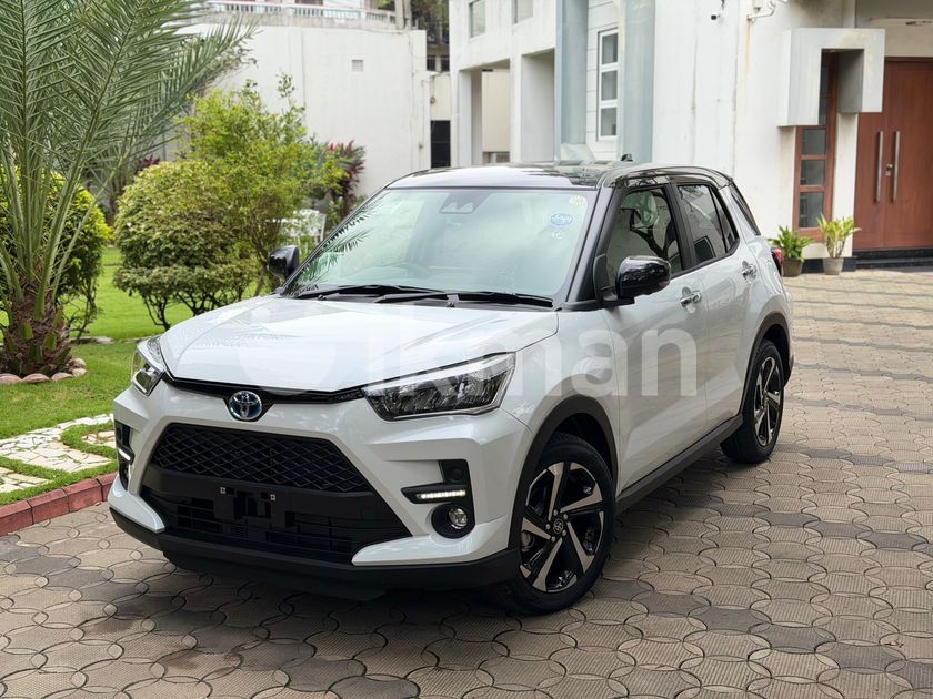 Toyota Raize HYBRID BLACK TOP 2025 for Sale in Dehiwala | ikman