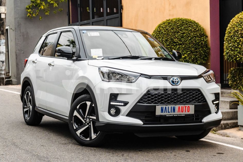 Toyota Raize Z Hybrid 4-Way Apple 2025 for Sale in Kohuwala | ikman
