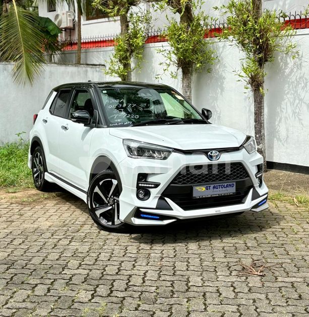 Toyota Raize Z Hybrid M/Body kit 2025 for Sale in Moratuwa | ikman