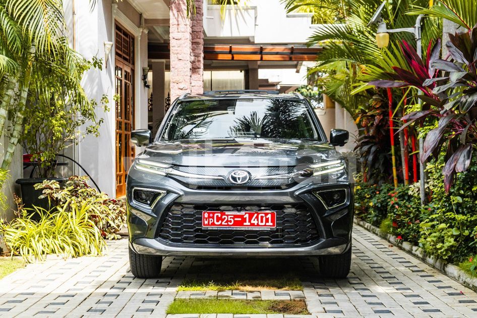 Toyota Urban Cruiser Hyryder V 2025 for Sale in Colombo 4 | ikman