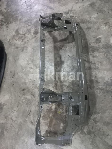 Toyota Vigo Nose Cut Panel for Sale in Nugegoda | ikman