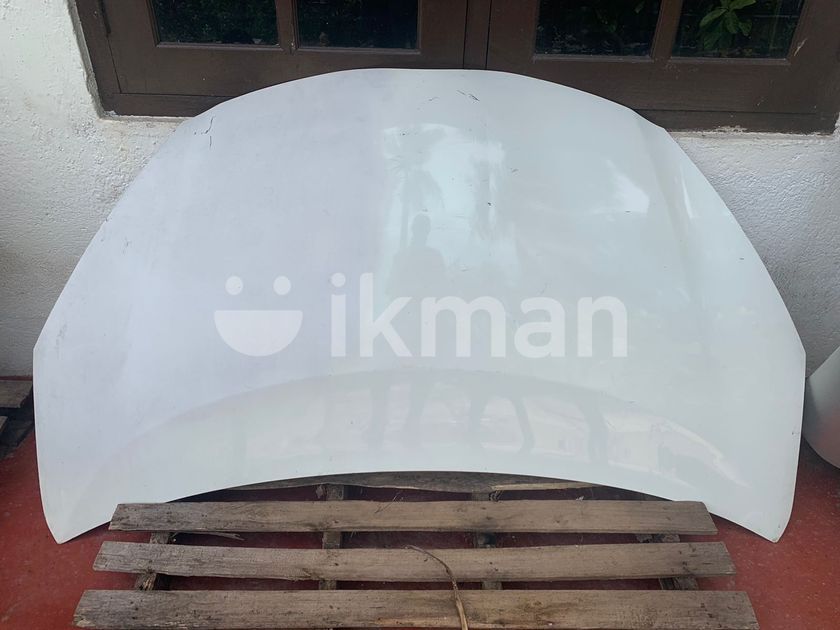 Toyota vitz 130 bonnet panal in Maharagama | ikman