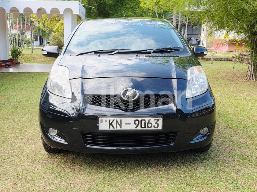 Toyota Vitz 1300C PUSH START 2007 for Sale in Kurunegala City | ikman