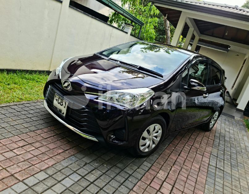 Toyota Vitz 1320cc 2018 for Sale in Kandy City | ikman