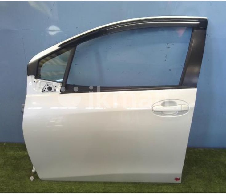 Toyota Vitz KSP Side Door for Sale in Kalutara City | ikman