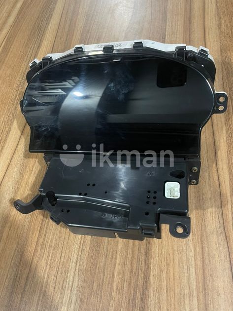 Toyota Vitz SCP10 Digital Meter Board for Sale in Mawathagama | ikman