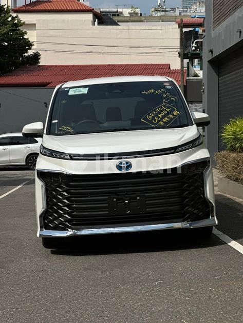 Toyota Voxy S-Z Hybrid 2025 for Sale in Colombo 6 | ikman