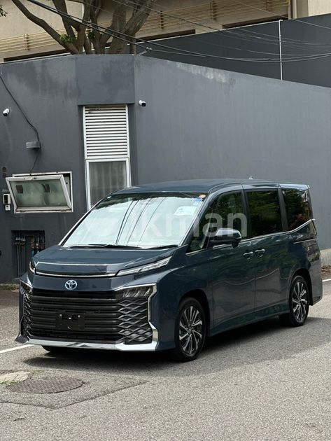 Toyota Voxy S-Z Hybrid 2025 for Sale in Colombo 6 | ikman