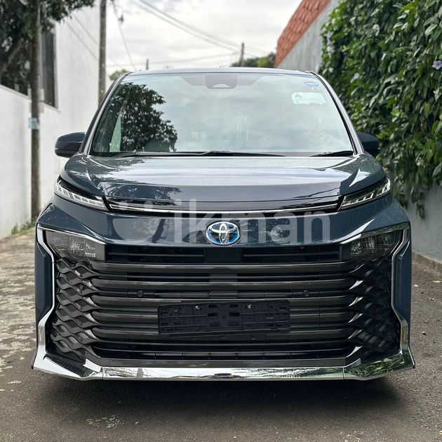 Toyota Voxy SZ Hybrid 2025 for Sale in Kalubowila | ikman